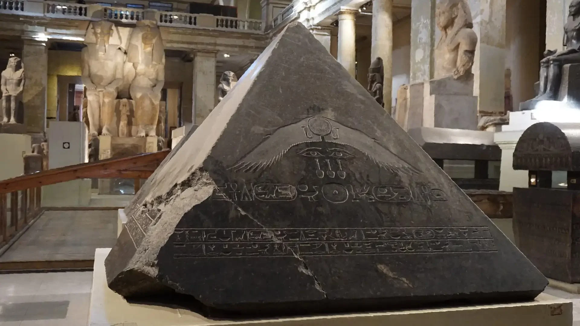 100 Ancient Egyptian Symbols and Their Meanings — Complete Guide